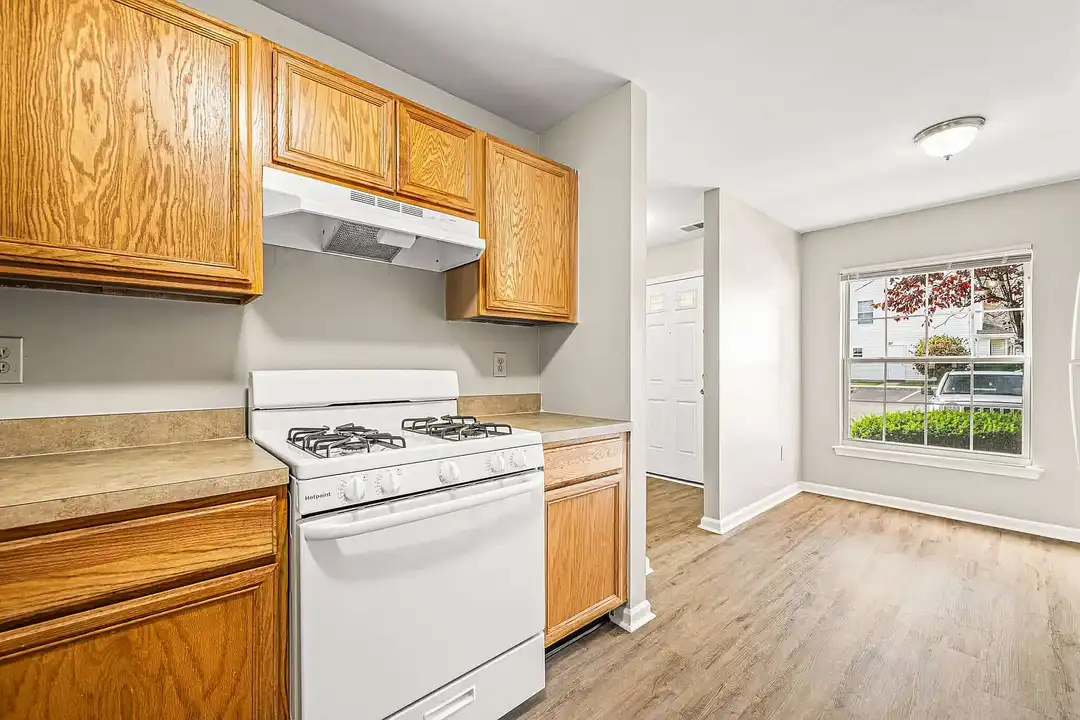 Amber Grove - Lakewood, NJ 08701 | ApartmentGuide.com