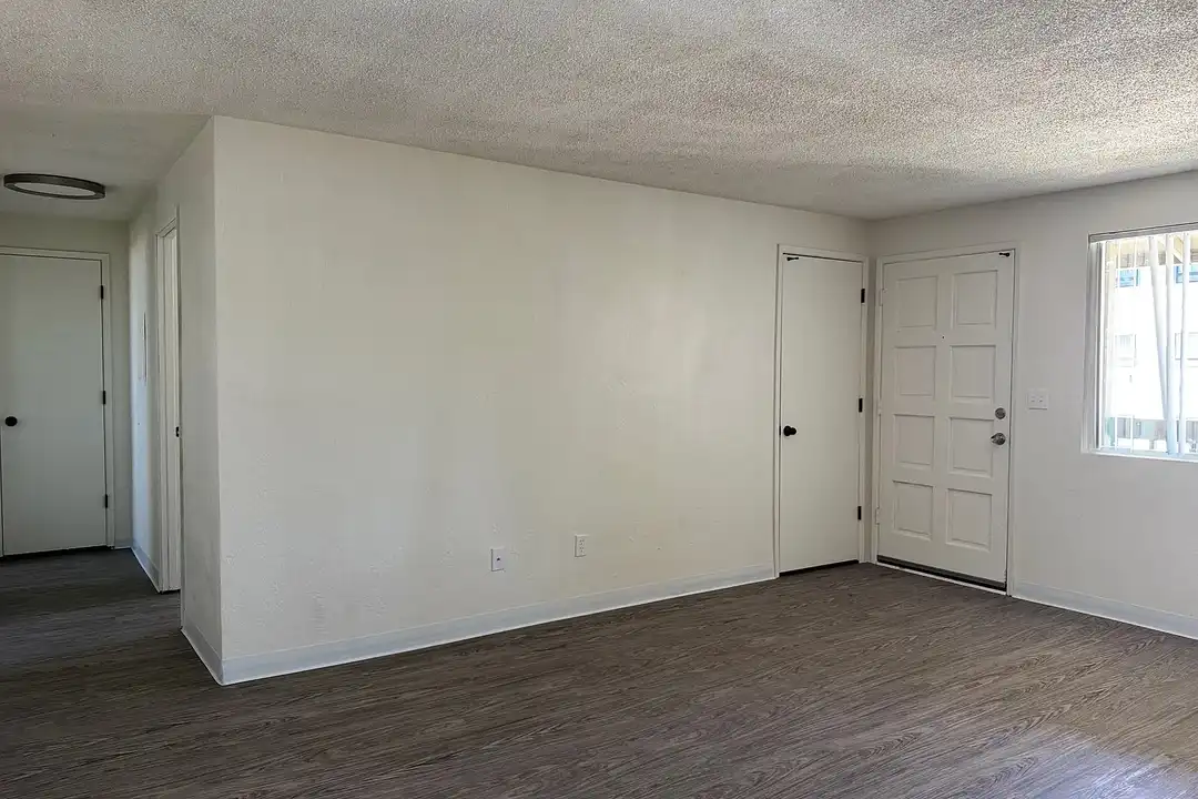 Gateway Village Apartments - Springfield, OR 97477 | ApartmentGuide.com