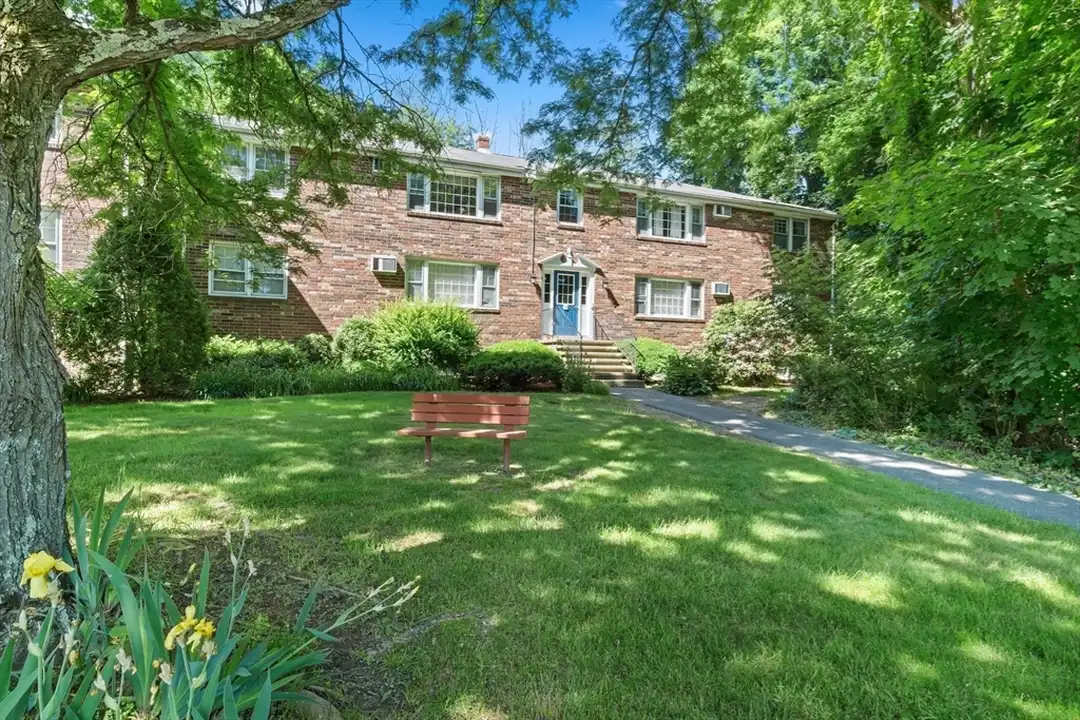 13 Myles Standish Dr unit 3 - Haverhill, MA 01835 | ApartmentGuide.com