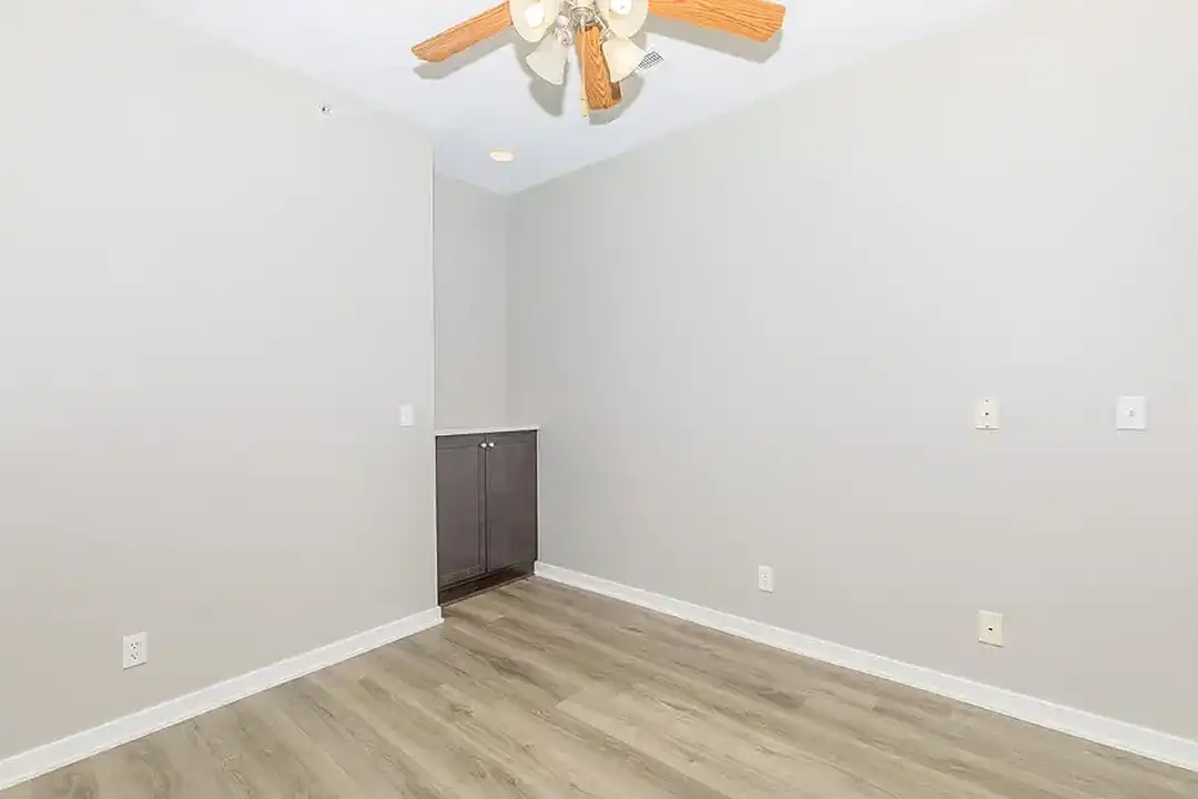 Springhill Ridge Apartments - Omaha, NE 68136 | ApartmentGuide.com