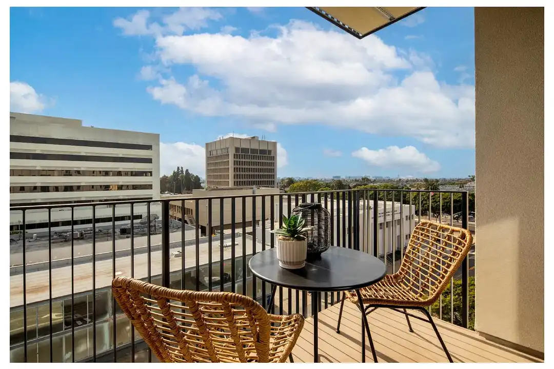 The DeMilo - Inglewood, CA 90301 | ApartmentGuide.com