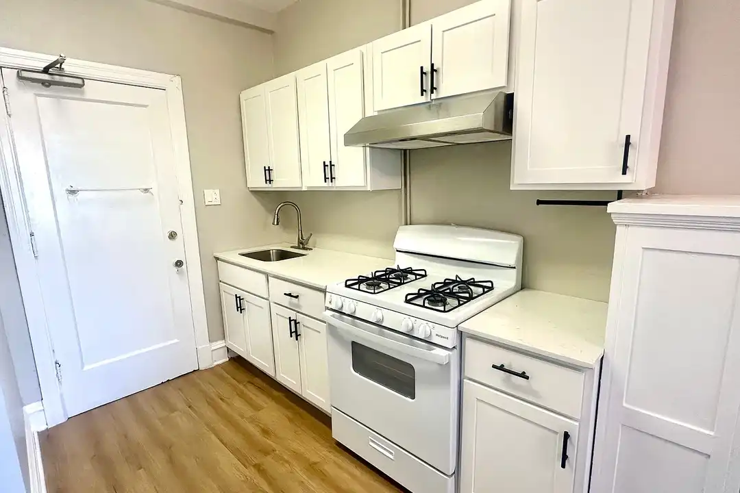 Elizabeth Manor - Upper Darby, PA 19082 | ApartmentGuide.com