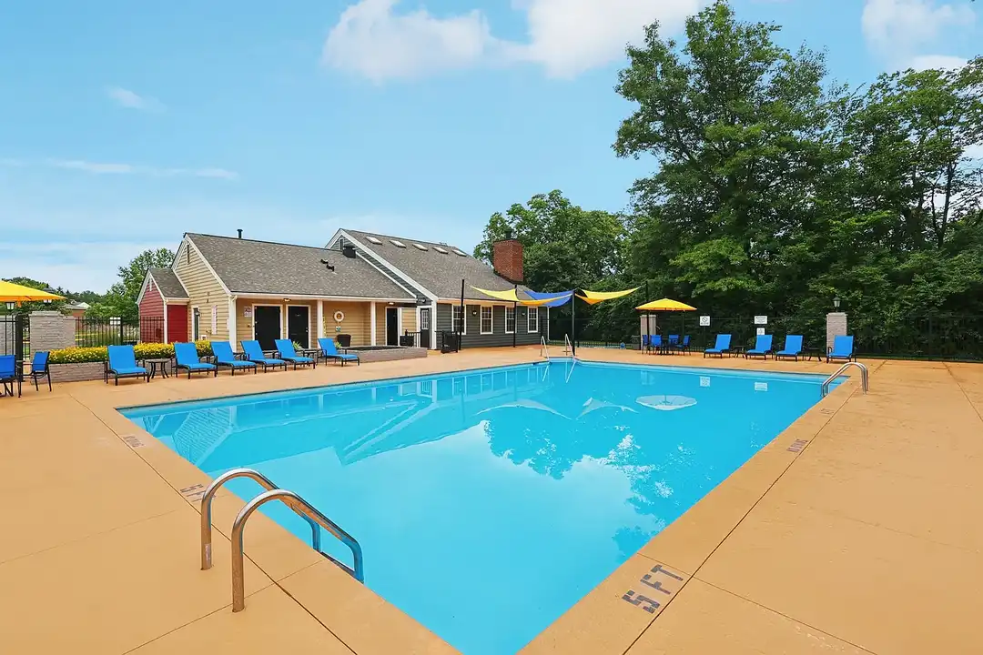 Hunters Chase - Miamisburg, OH 45342 | ApartmentGuide.com