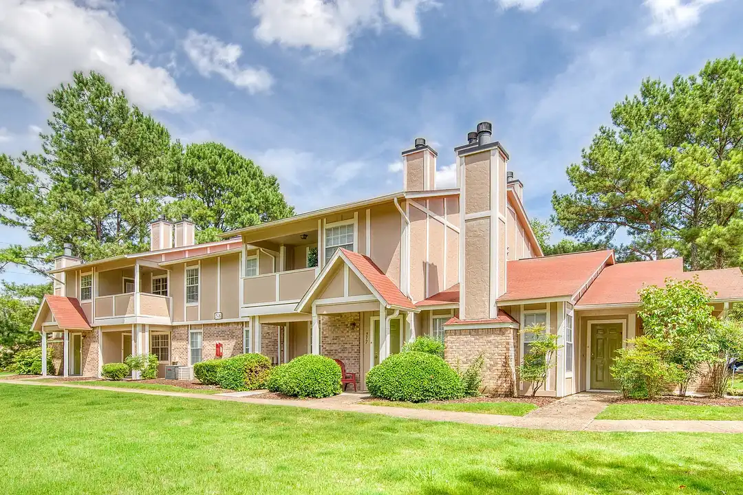 Courts at Waterford - Chattanooga, TN 37421 | ApartmentGuide.com