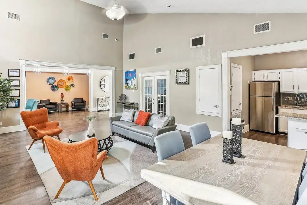 Hunters Chase - Austin, TX 78729 | ApartmentGuide.com