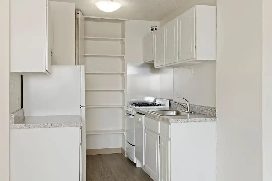 Rivergate Apartments - Minneapolis, MN 55401 | ApartmentGuide.com