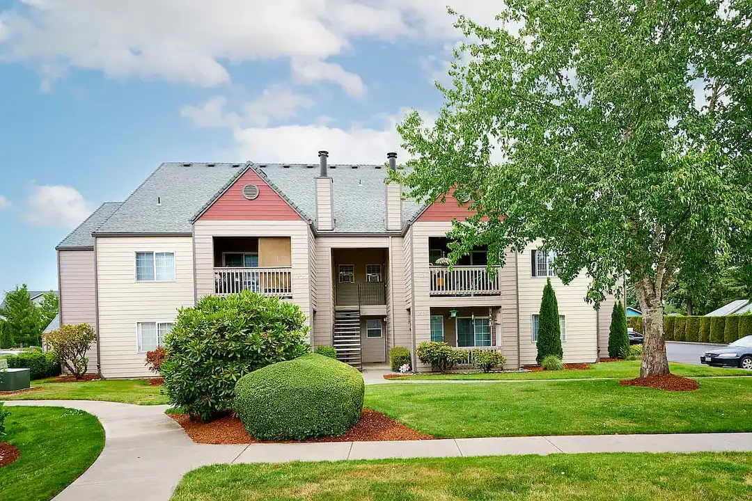 Devonwood & First Place - Battleground, WA 98604 | ApartmentGuide.com