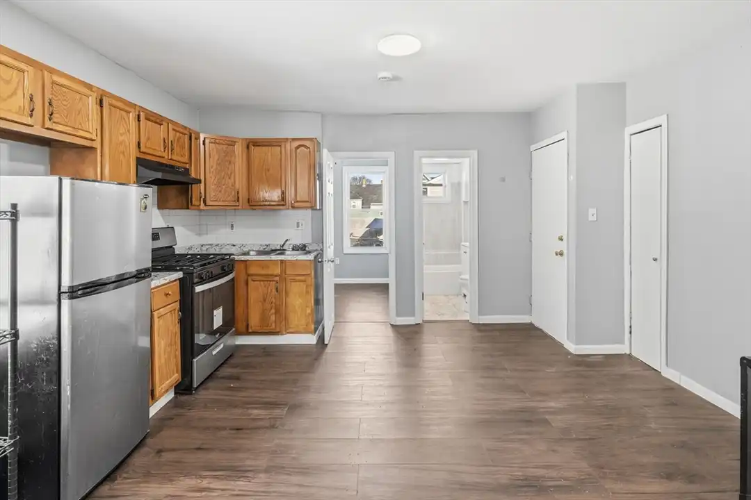 391 Rivet St unit 2 - New Bedford, MA 02744 | ApartmentGuide.com