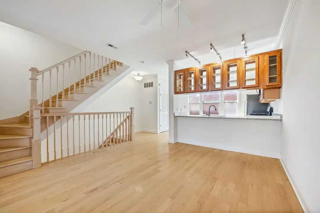 Beverly Place - Chicago, IL 60643 | ApartmentGuide.com