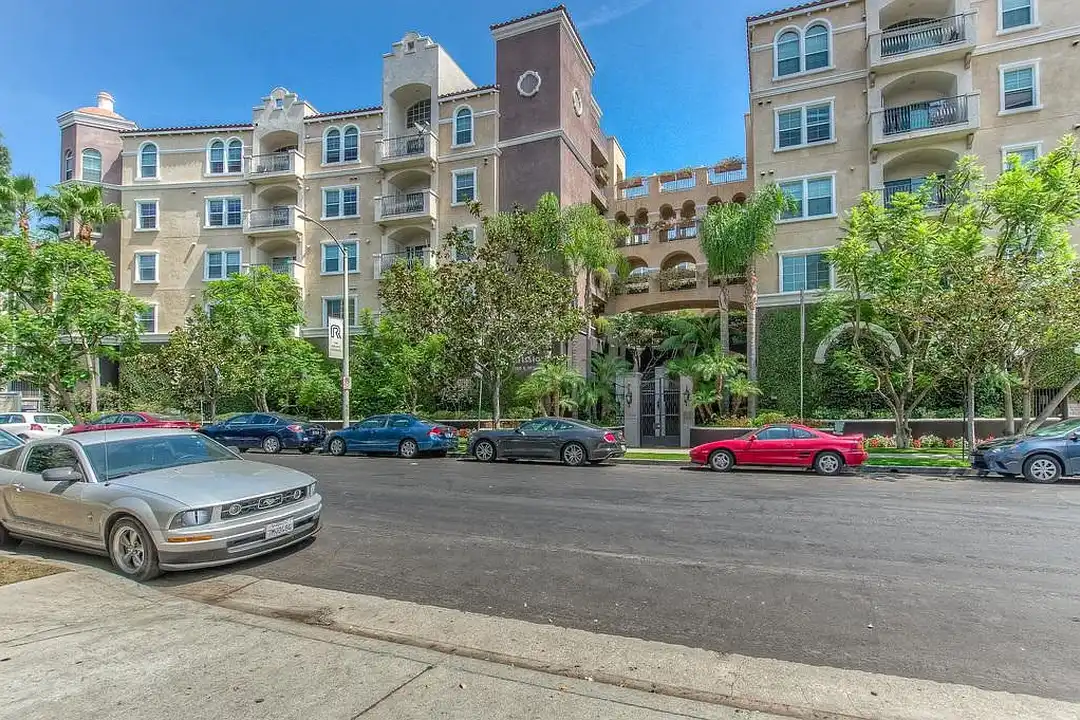 The Mission Apartments - Los Angeles, CA 90024 | ApartmentGuide.com