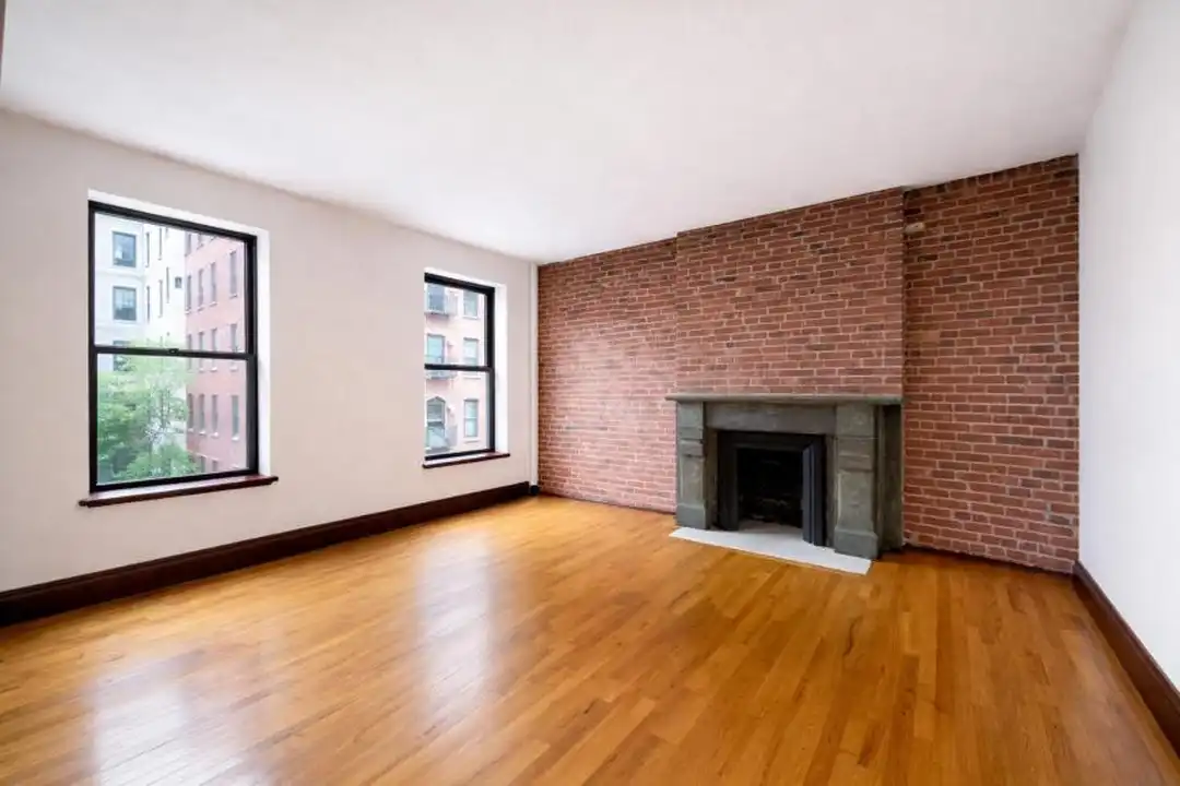 28 W 125th St - New York, NY 10027 | ApartmentGuide.com