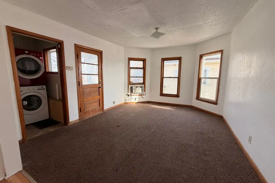 2102 2nd Ave N unit = #2 - Fort Dodge, IA 50501 | ApartmentGuide.com