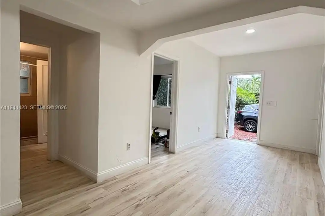 3031 NW 15th St unit 3031 - Miami, FL 33125 | ApartmentGuide.com