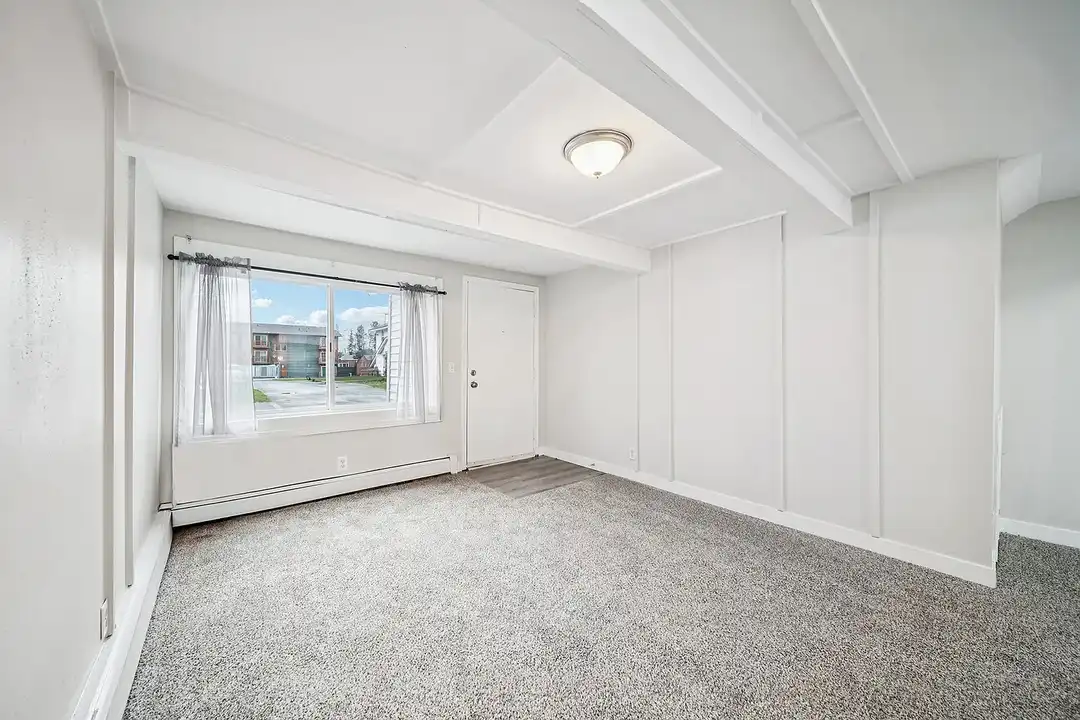 Romig Court - Anchorage, AK 99503 | ApartmentGuide.com