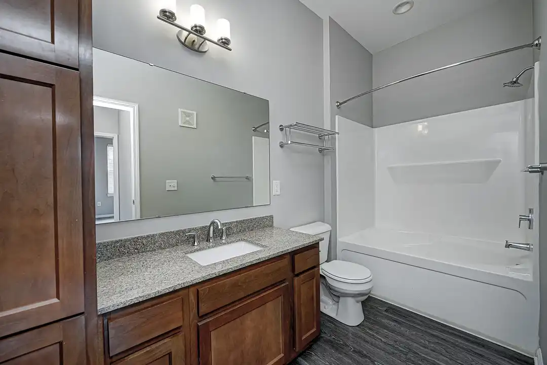 Slate Run Lofts and Apartments - Indianapolis, IN 46268 ...