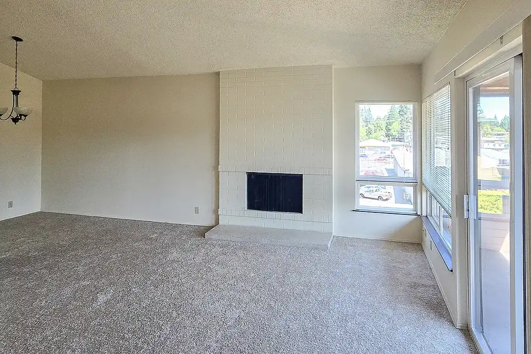 Highlands Apartments - Shoreline, WA 98177 | ApartmentGuide.com