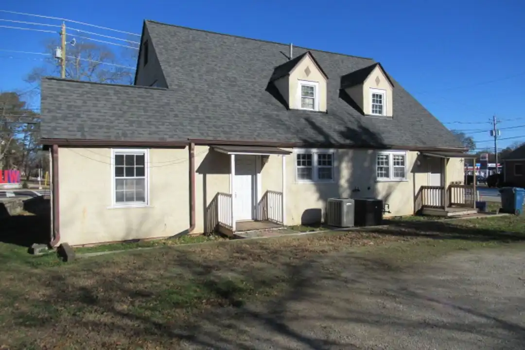 1404 Maple St - Carrollton, GA 30117 | ApartmentGuide.com