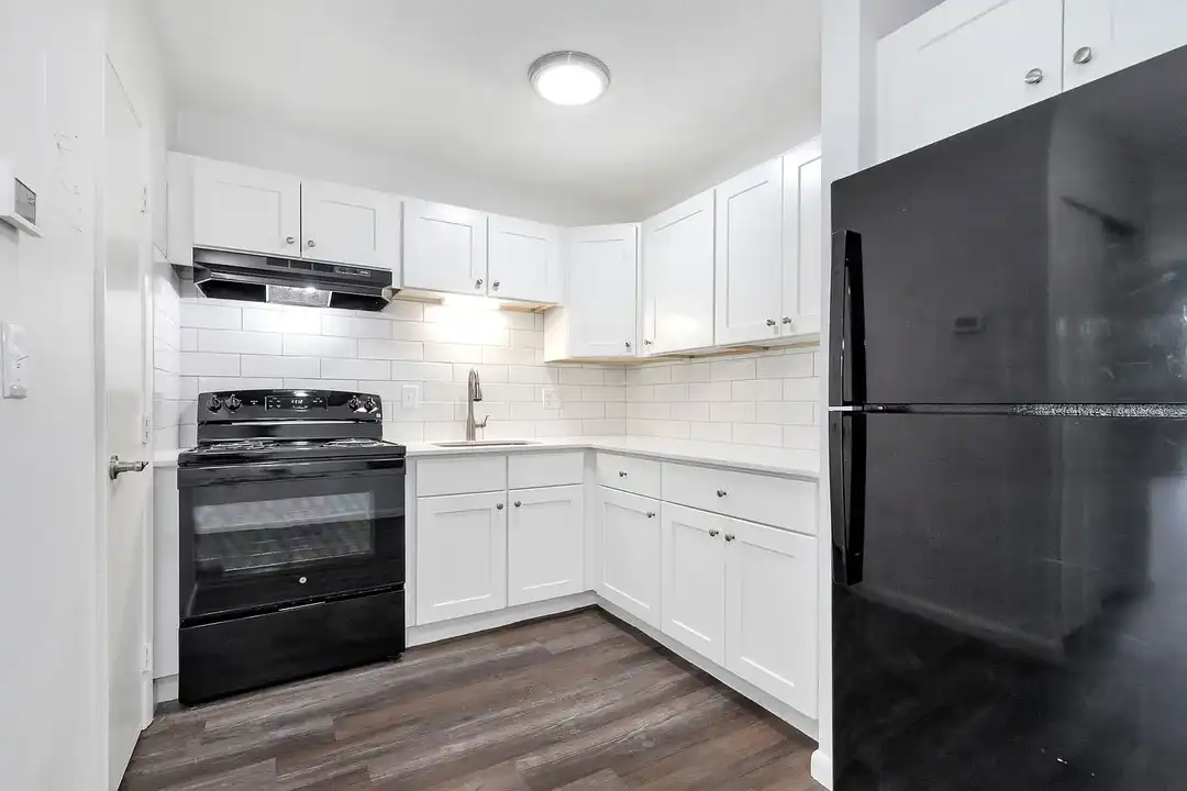 1045 River - Hyde Park, MA 02136 | ApartmentGuide.com