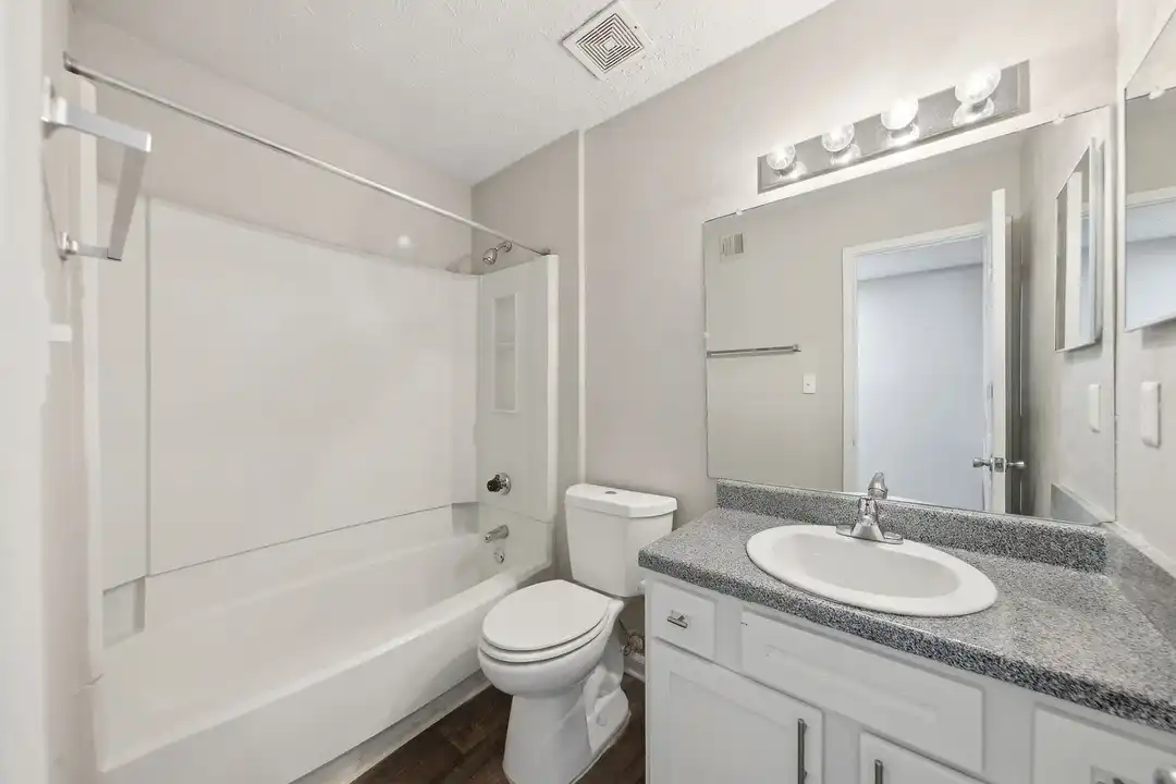 Gwinnett Square - Duluth, GA 30096 | ApartmentGuide.com