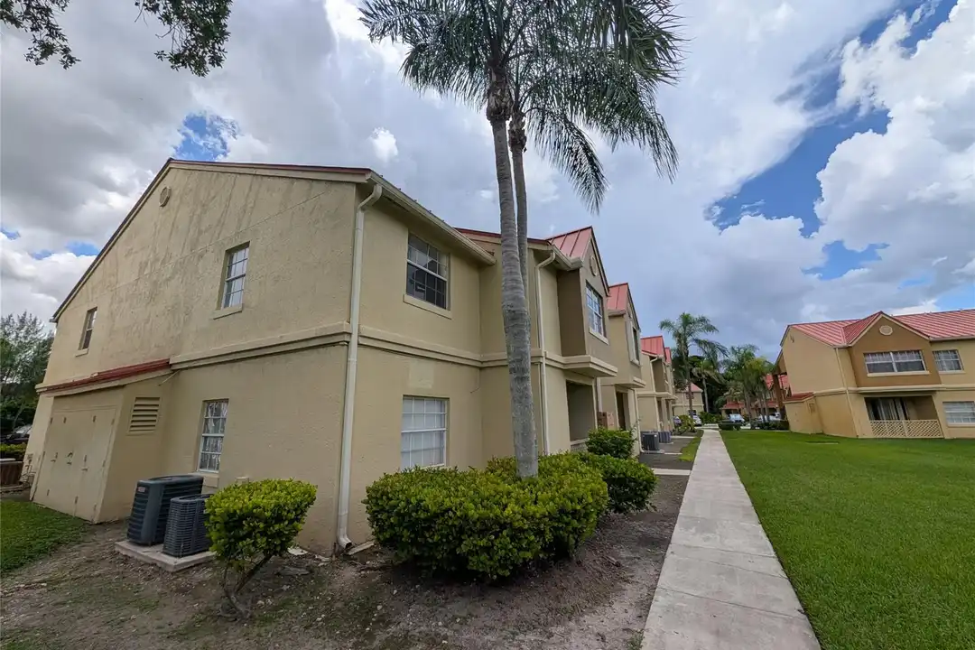 18324 NW 68th Ave unit K - Hialeah, FL 33015 | ApartmentGuide.com
