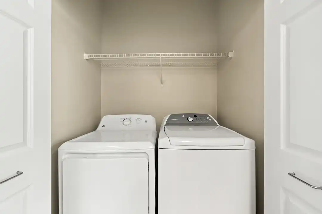 2555 W 5th St - Cleveland, OH 44113 | ApartmentGuide.com