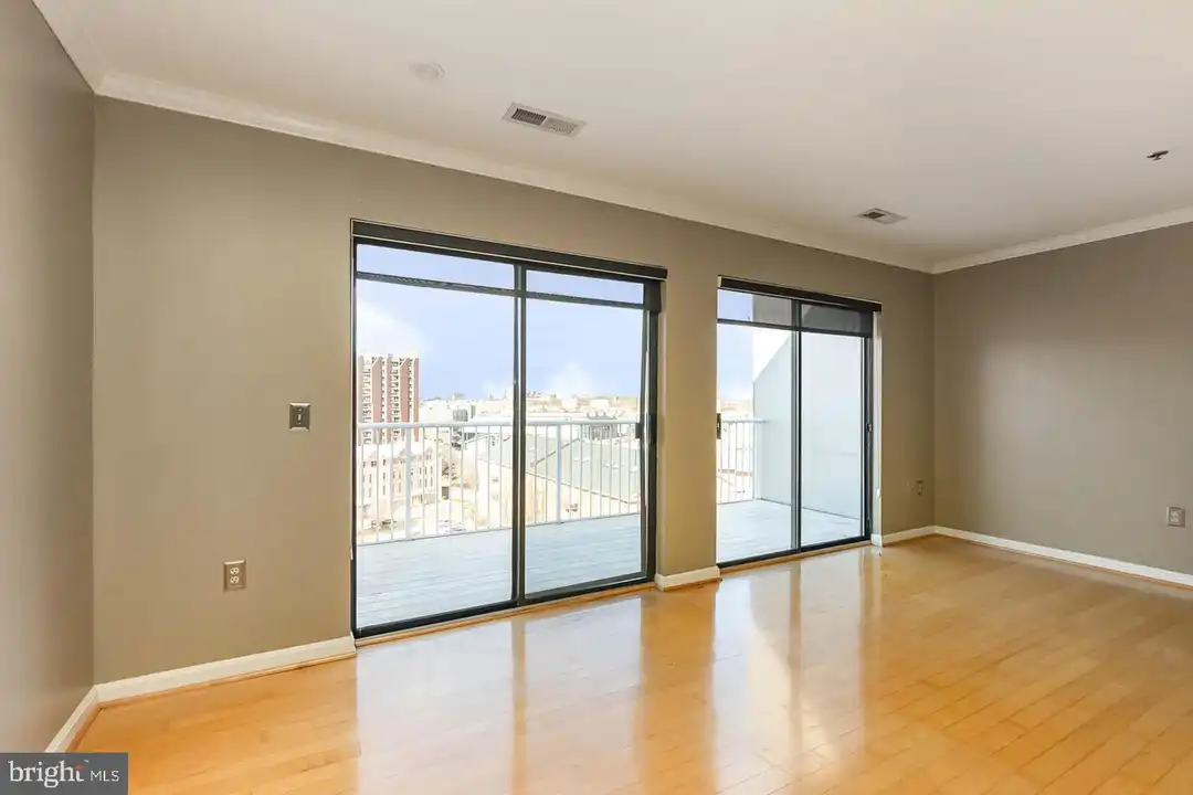 2702 Lighthouse Point E unit 712 - Baltimore, MD 21224 | ApartmentGuide.com