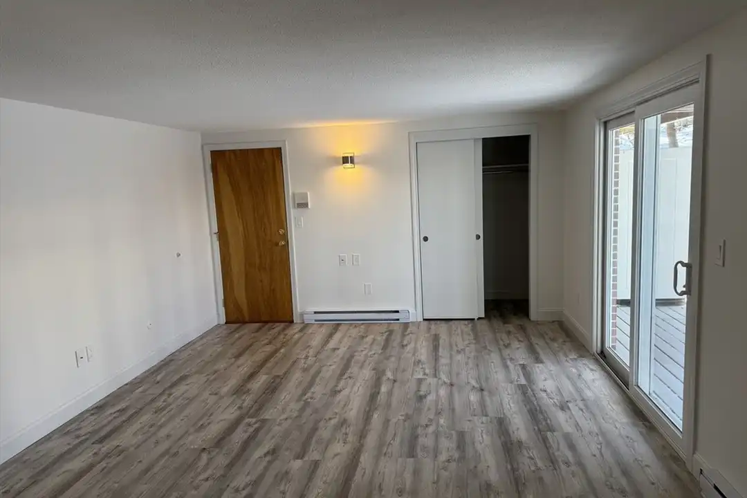 6 Franzone Dr unit B - Haverhill, MA 01835 | ApartmentGuide.com