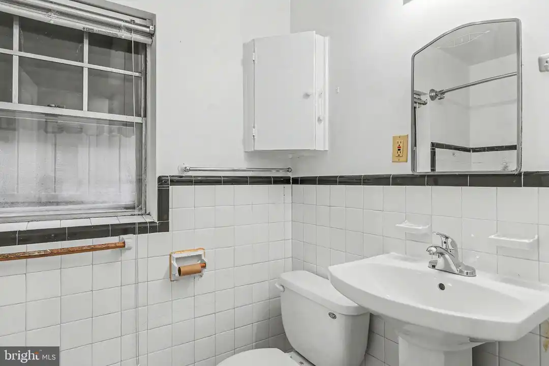 10 Swan St unit B - Paxtang, PA 17111 | ApartmentGuide.com