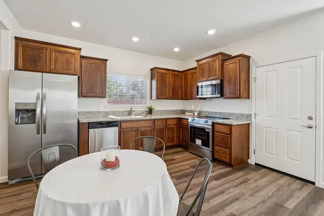 Astoria Place - Sacramento, CA 95838 | ApartmentGuide.com