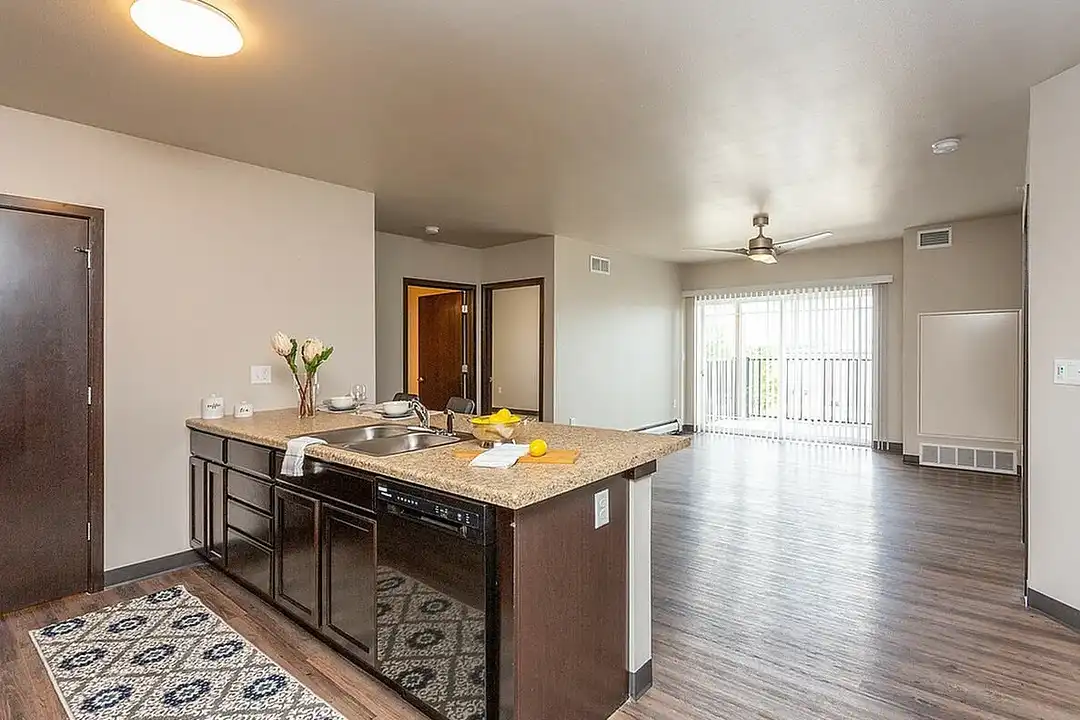 Sonoma Square - Cedar Rapids, IA 52404 | ApartmentGuide.com