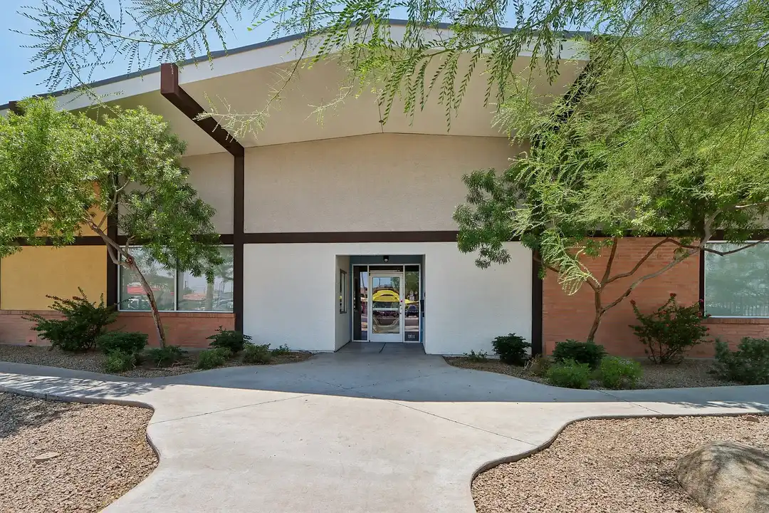 Lofts@ 10 - Phoenix, AZ 85006 | ApartmentGuide.com