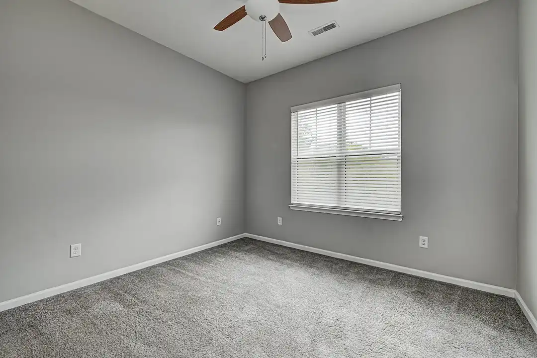 Slate Run Lofts and Apartments - Indianapolis, IN 46268 ...