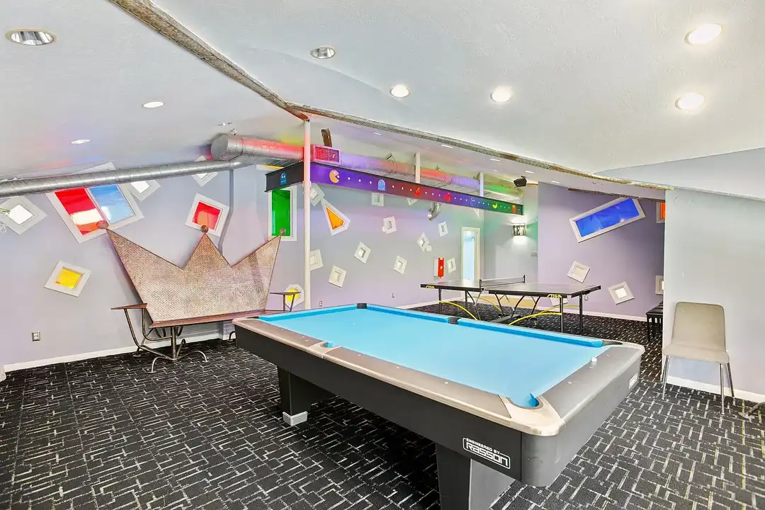 The Metropolis Apartments - Austin, TX 78741 | ApartmentGuide.com