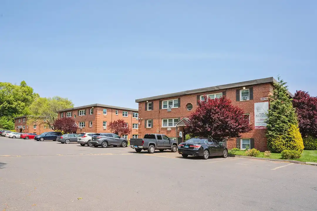 Springwood Gardens - New Britain, CT 06053 | ApartmentGuide.com