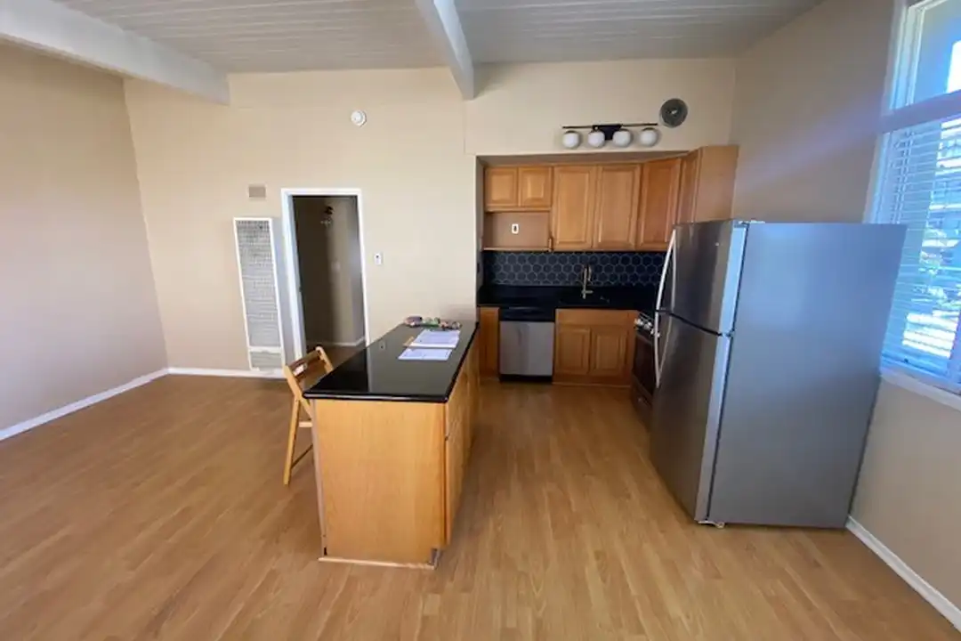 136 N Hamilton Dr unit 6 - Beverly Hills, CA 90211 | ApartmentGuide.com