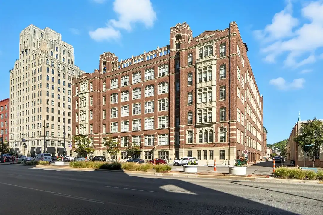 The Emery - Cincinnati, OH 45202 | ApartmentGuide.com