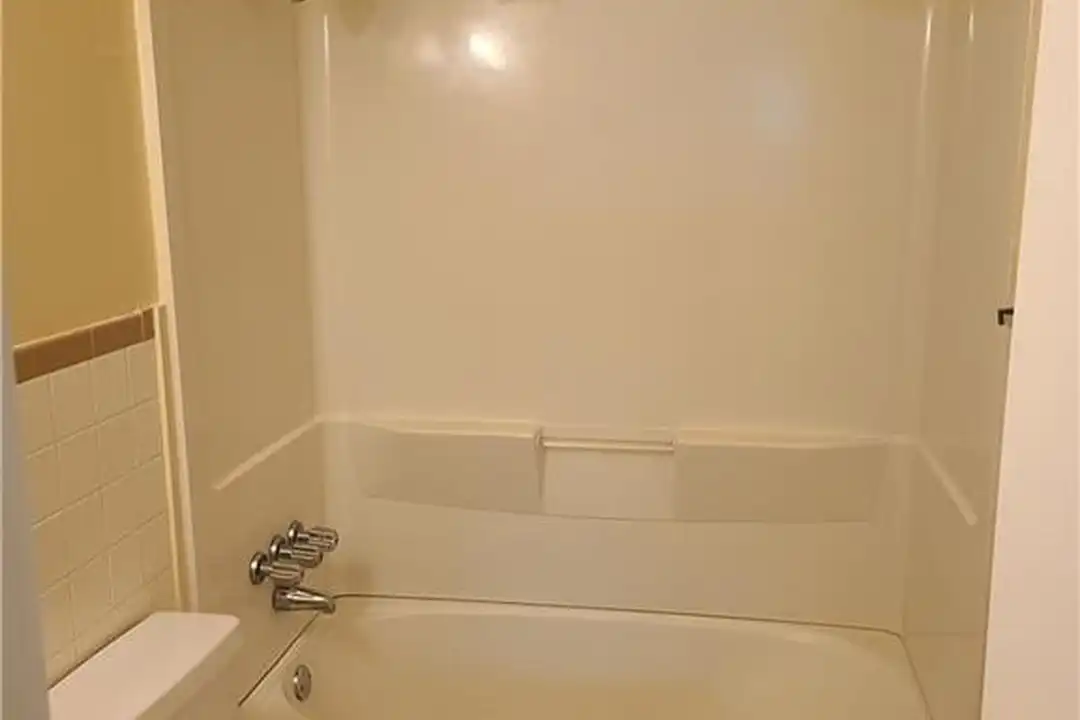 1441 Kingston Ave #7 - Norfolk, VA 23503 | ApartmentGuide.com
