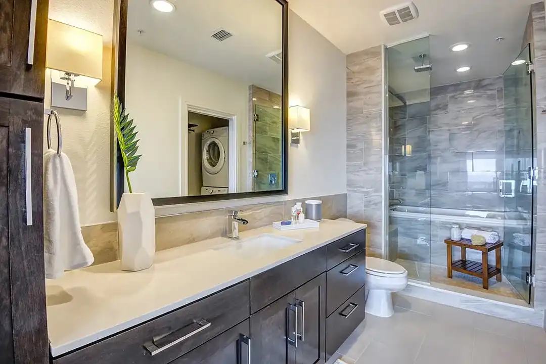 One Dallas Center - Dallas, TX 75201 | ApartmentGuide.com