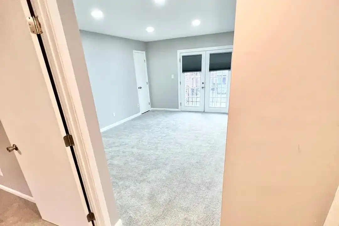 Meridian Apartments - Norfolk, VA 23502 | ApartmentGuide.com