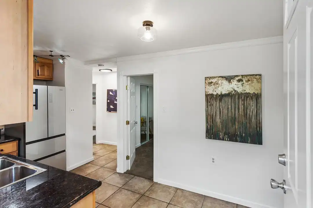 908 36th Ave unit 2 - Oakland, CA 94601 | ApartmentGuide.com