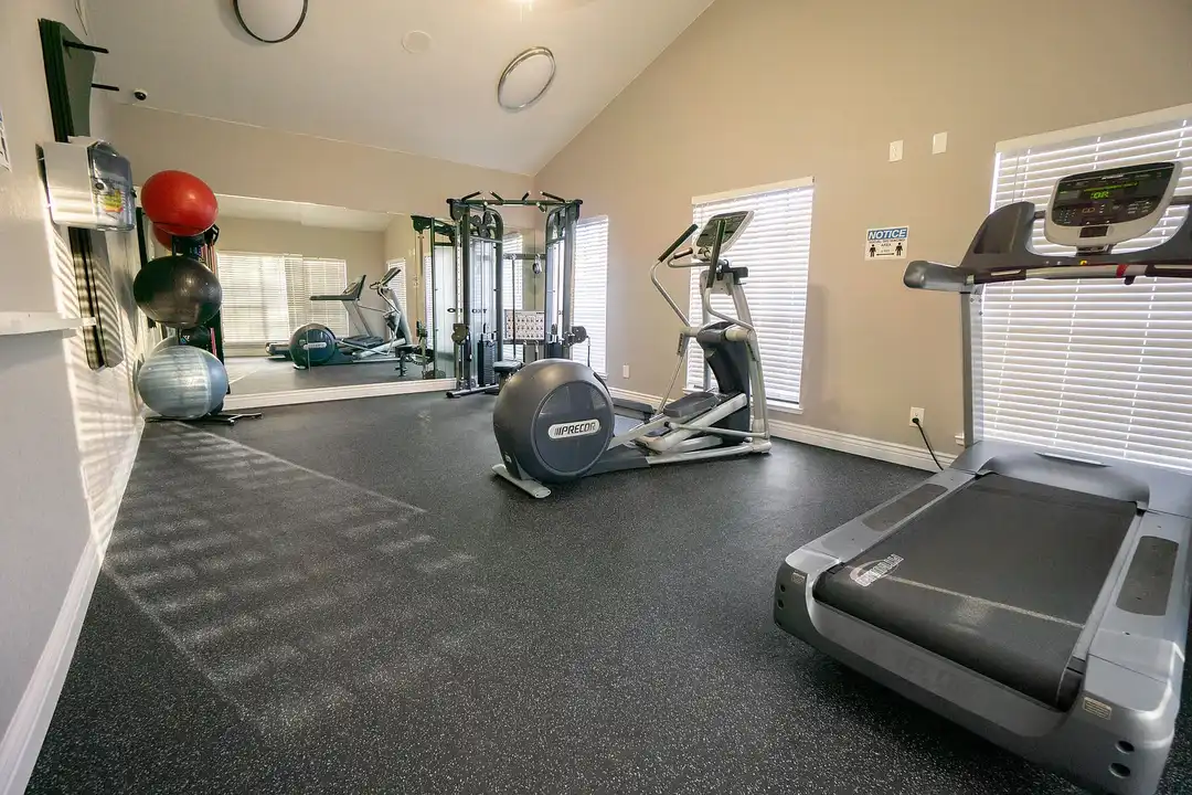 The Oaks At Stock Ranch - Citrus Heights, CA 95610 | ApartmentGuide.com