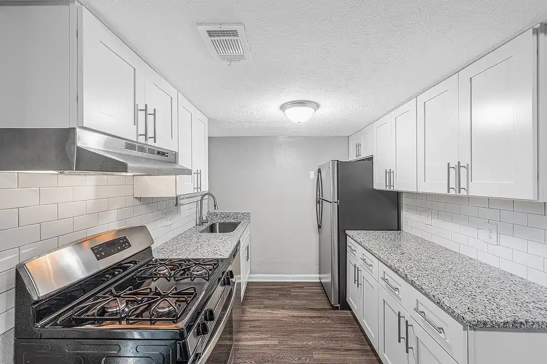 Regency Park Apartments - East Point, GA 30344 | ApartmentGuide.com