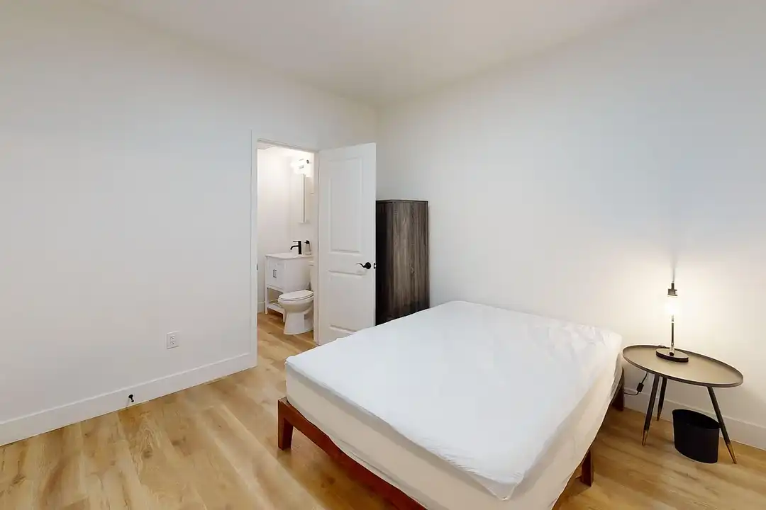 The Collective - Oakland, CA 94612 | ApartmentGuide.com