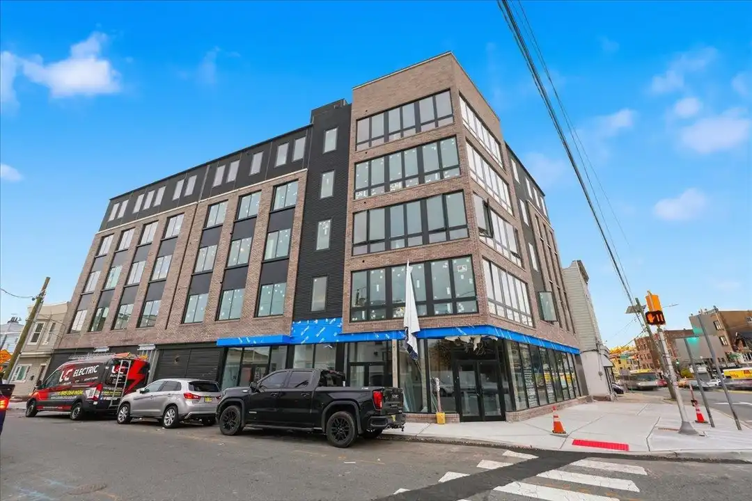 3516 John F. Kennedy Blvd unit 301 - Jersey City, NJ 07307 ...