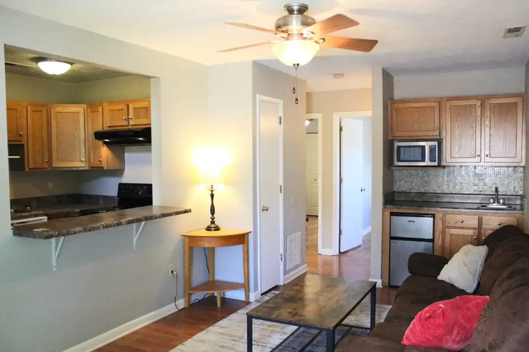 1450 Bradley Dr - Harrisonburg, VA 22801 | ApartmentGuide.com