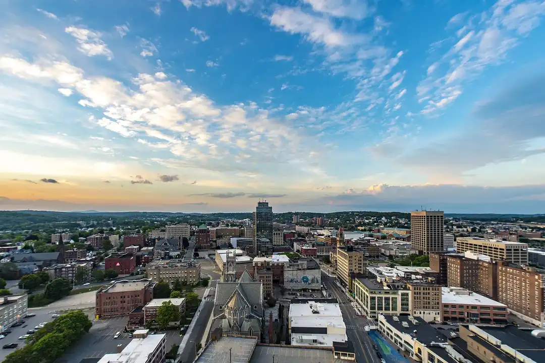 The 6Hundred - Worcester, MA 01608 | ApartmentGuide.com