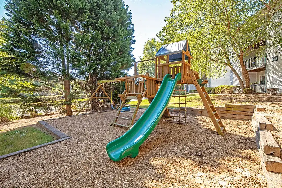 Icon on The Greenway Apartments - Gastonia, NC 28054 | ApartmentGuide.com