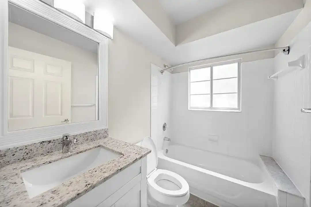 Club Lake Pointe Apartments - Coral Springs, FL 33071 | ApartmentGuide.com