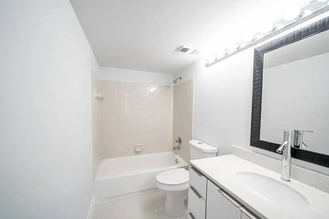 Bella Lago Vista - West Palm Beach, FL 33401 | ApartmentGuide.com
