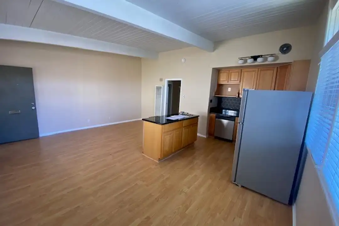 136 N Hamilton Dr unit 6 - Beverly Hills, CA 90211 | ApartmentGuide.com